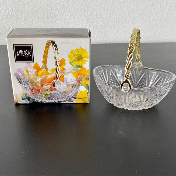 Mikasa | Accents | Mikasa Glass Basket Made In Japan | Poshmark